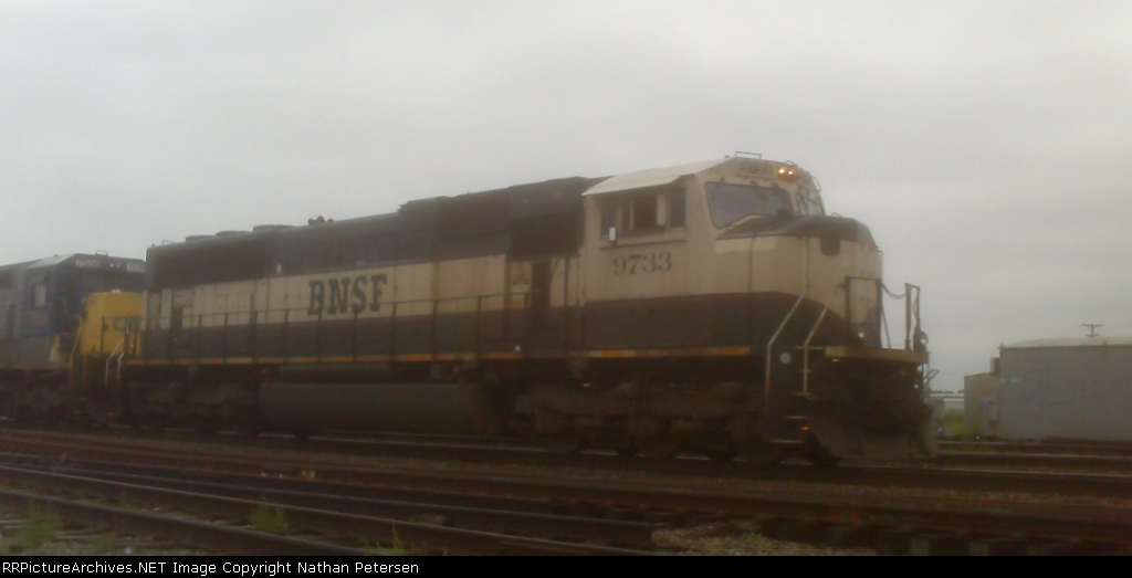 BNSF 9733